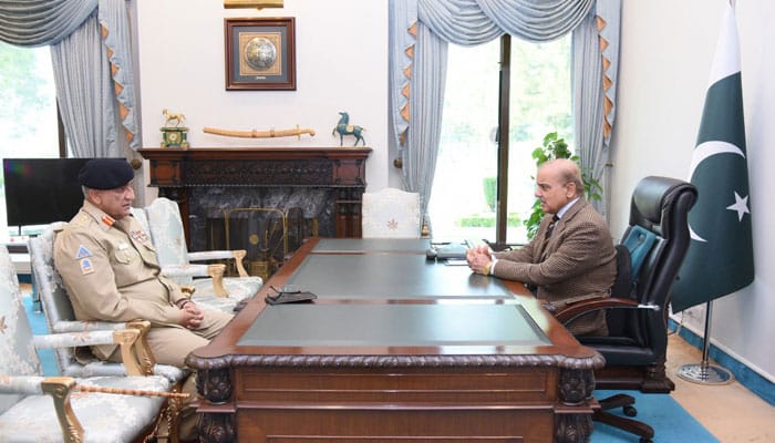 In farewell meeting, PM Shehbaz thanks COAS Bajwa for tackling Pakistan ...
