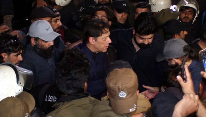 Judge threatening case: Islamabad court issues Imran Khan's non-bailable arrest warrant - Daily ...