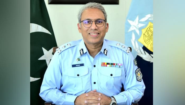 IG Islamabad left for London last night, after leaving charge - Daily Ausaf