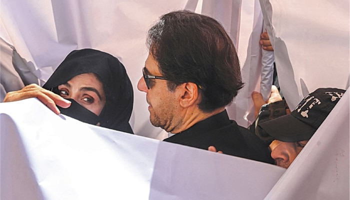 Imran Khan and Bushra Bibi sentenced 7 years of imprisonment in Illegal Nikah Case - Daily Ausaf