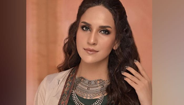 Actress Anoushay Abbasi talks about bullying after losing weight ...