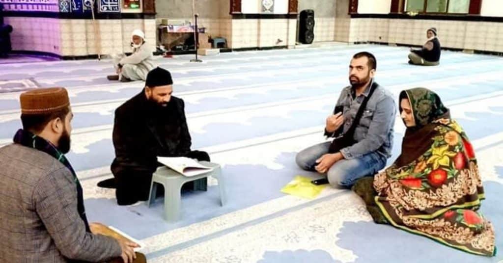 Indian girl marries Sialkot man, accepts Islam - Daily Ausaf