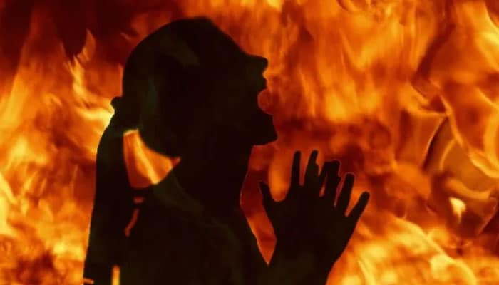 Tragic Incident: Woman Sets Herself on Fire in Lahore - Daily Ausaf