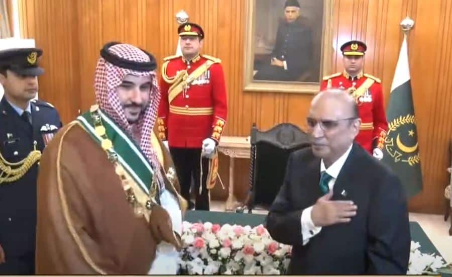 President Zardari confers highest civilian award on Saudi Defence ...