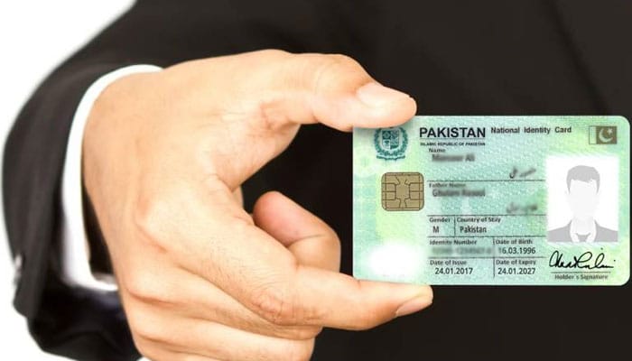 NADRA ID card normal vs urgent fee in Pakistan April for 2024 - Daily Ausaf