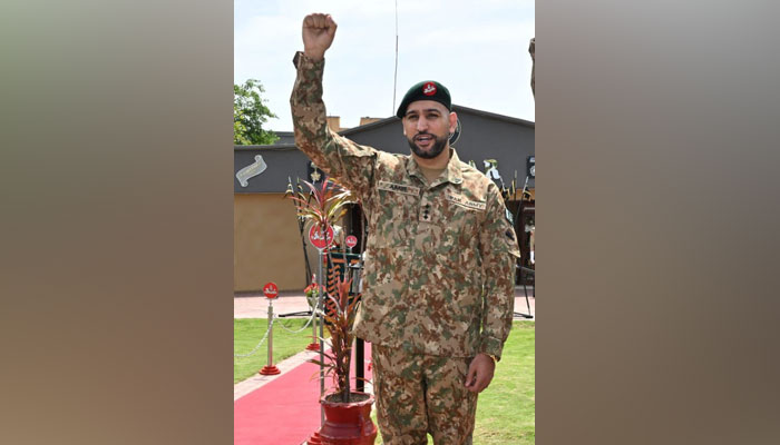 Boxer Amir Khan made honorary Pakistan Army Captain - Daily Ausaf