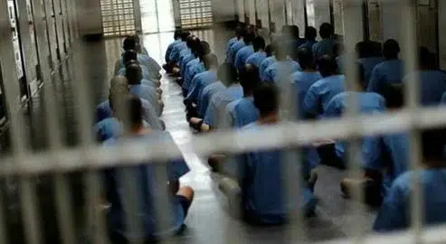 7 Pakistani prisoners released from Saudi jails reach homes - Daily Ausaf