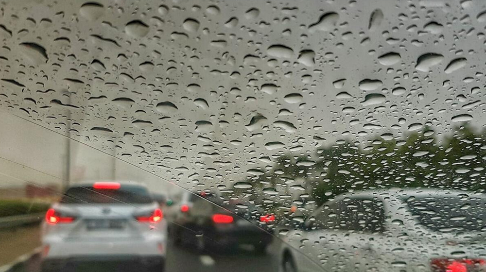 Rain expected in different regions of country; Met Office - Daily Ausaf