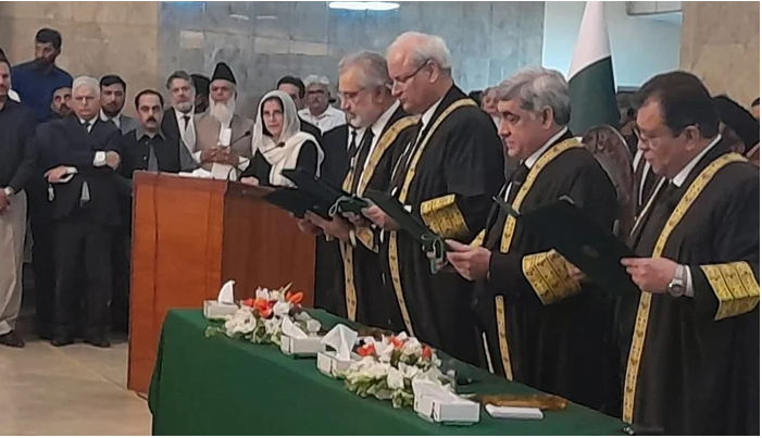 Three high court judges sworn-in as Supreme Court judges - Daily Ausaf