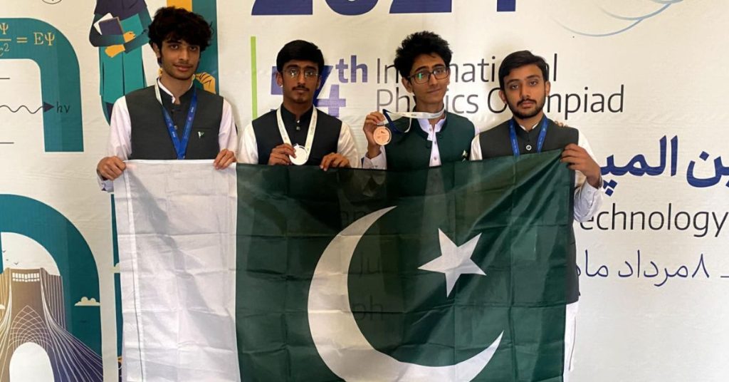 Pakistan wins three Bronze medals in International Physics Olympiad 2024 - Daily Ausaf