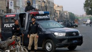 Karachi police rescues 8-year old missing girl - Daily Ausaf