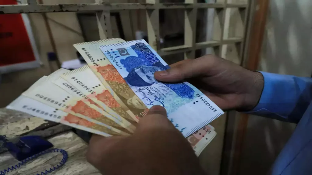 SBP to introduce plastic currency notes in Pakistan, Senate committee ...
