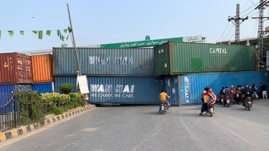 Islamabad on high alert: PTI rally sparks citywide lockdown - Daily Ausaf