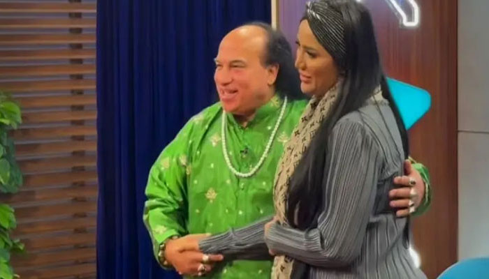 Mathira slams Chahat Fateh Ali Khan for sharing video without her consent - Daily Ausaf