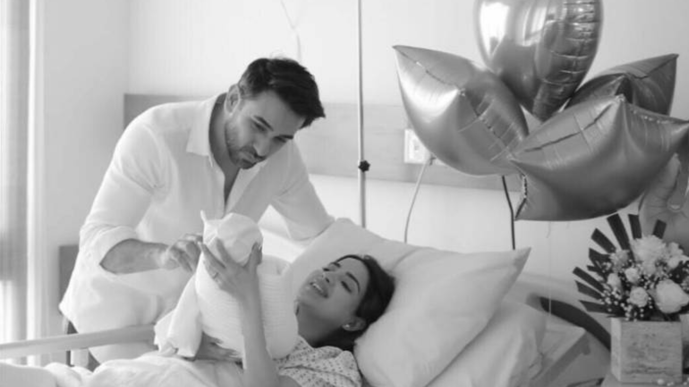 Pakistani actor Saboor, Ali Ansari welcome first baby girl - Daily Ausaf