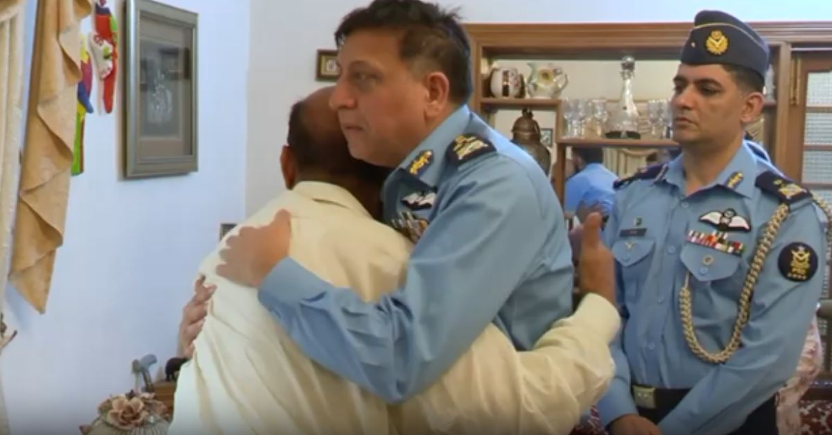 Air Chief Zaheer visits residence of Shaheed Squadron Leader Usman Yousaf to offer condolences ...