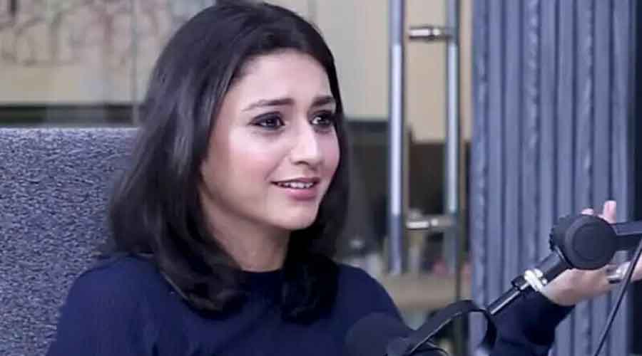 بیٹی نے دوسری شادی کے لیے حوصلہ افزائی کی، دانیا انور - Daily Ausaf